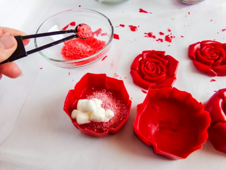 Red Rose Pop Rocks Hot Cocoa Bombs - Mixin Mamas