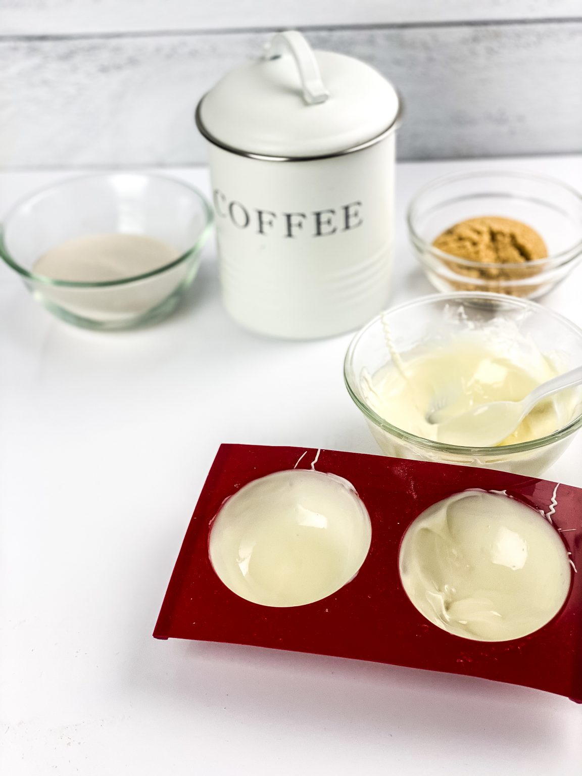 Easy Irish Coffee Creamer Bombs Recipe - Mixin Mamas