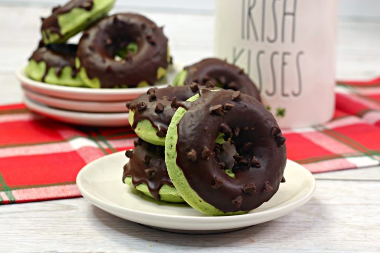 Mint Chip Donuts Recipe - Mixin Mamas