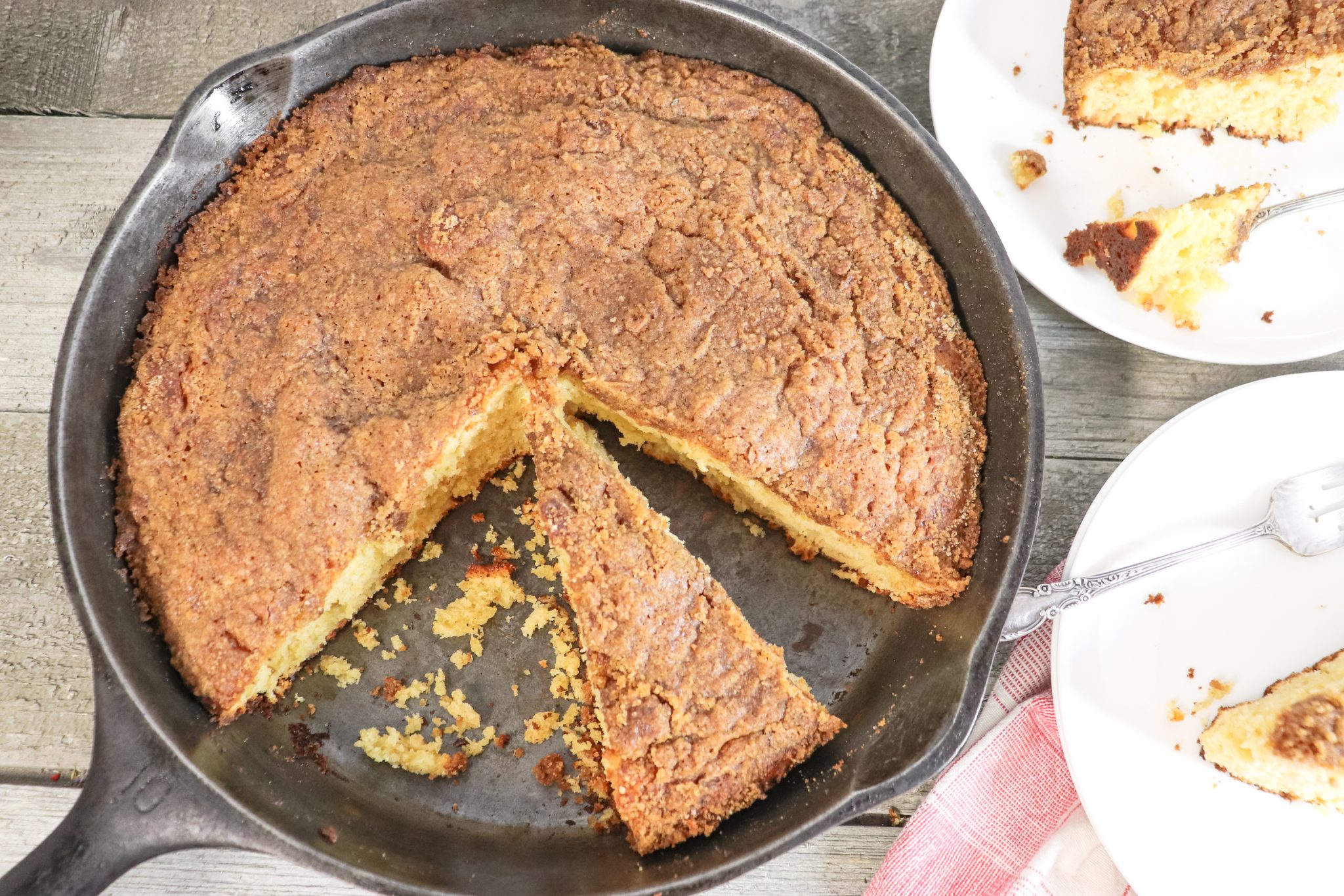 Skillet Coffee Cake - Mixin Mamas