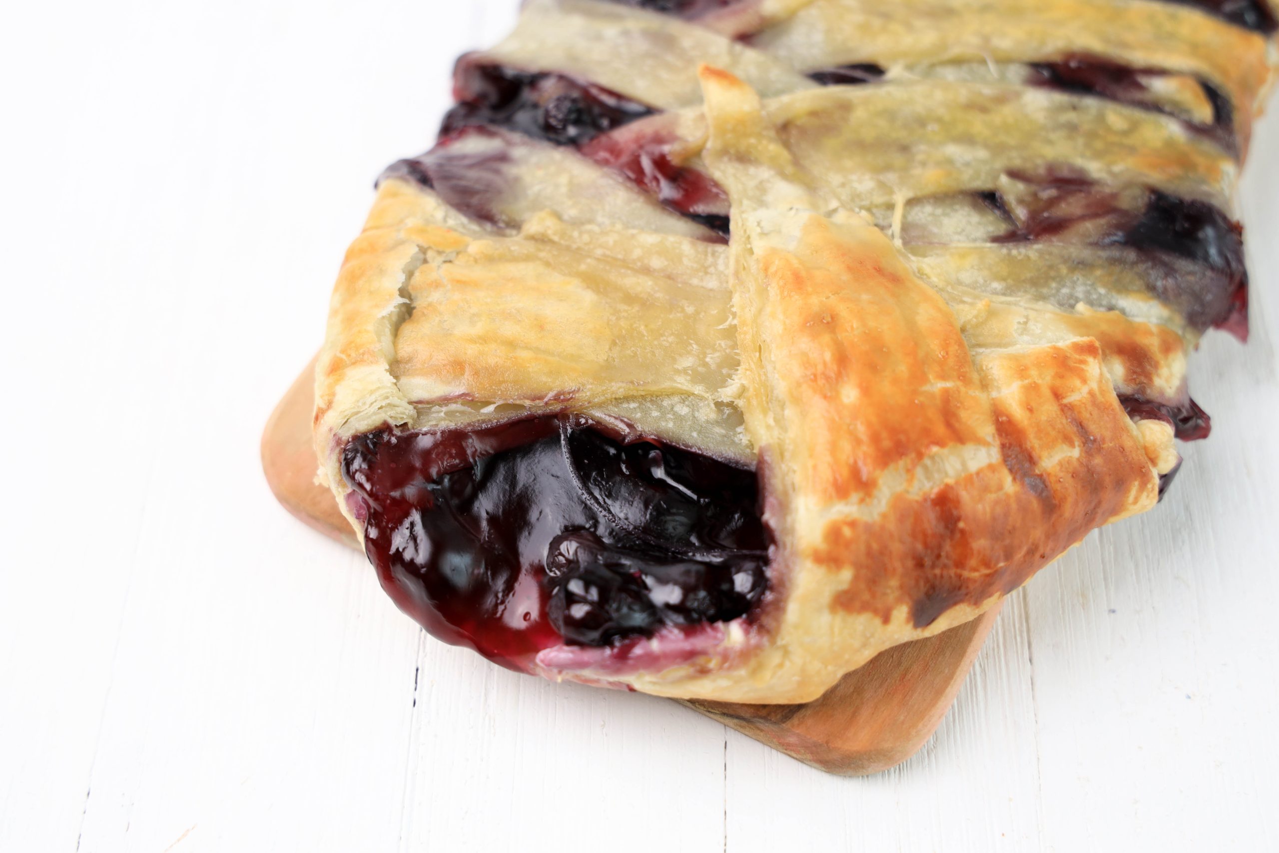 Blueberry Puff Pastry Braid - Mixin Mamas