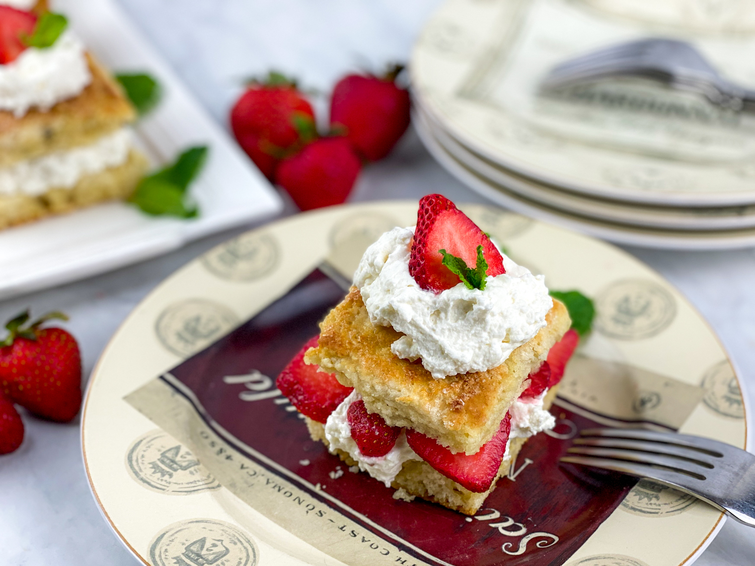 Traditional Strawberry Shortcake - Mixin Mamas