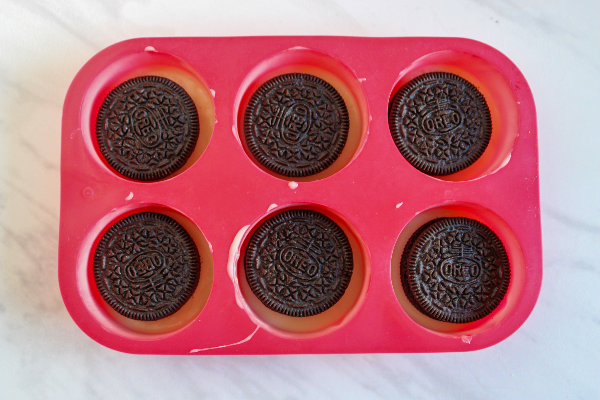 Easter Bunny Oreos Recipe - Mixin Mamas