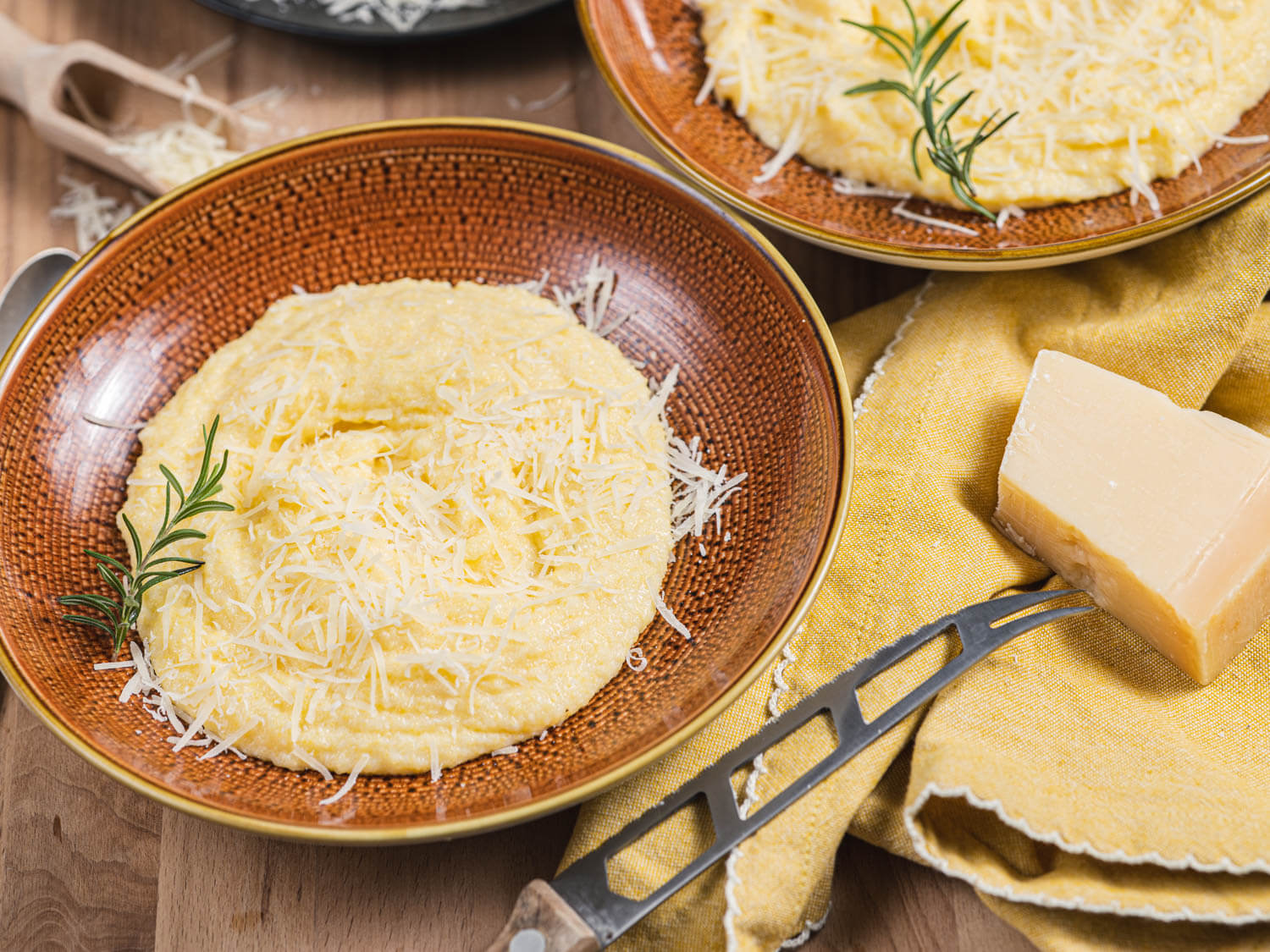 Creamy Parmesan Polenta - Mixin Mamas