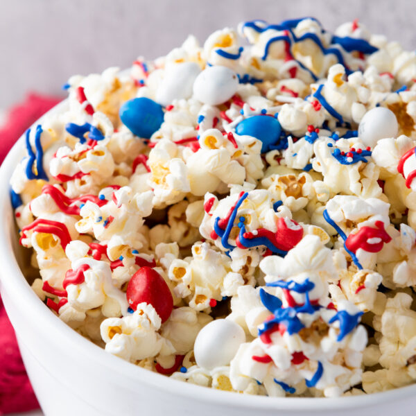 Patriotic Popcorn Recipe - Mixin Mamas