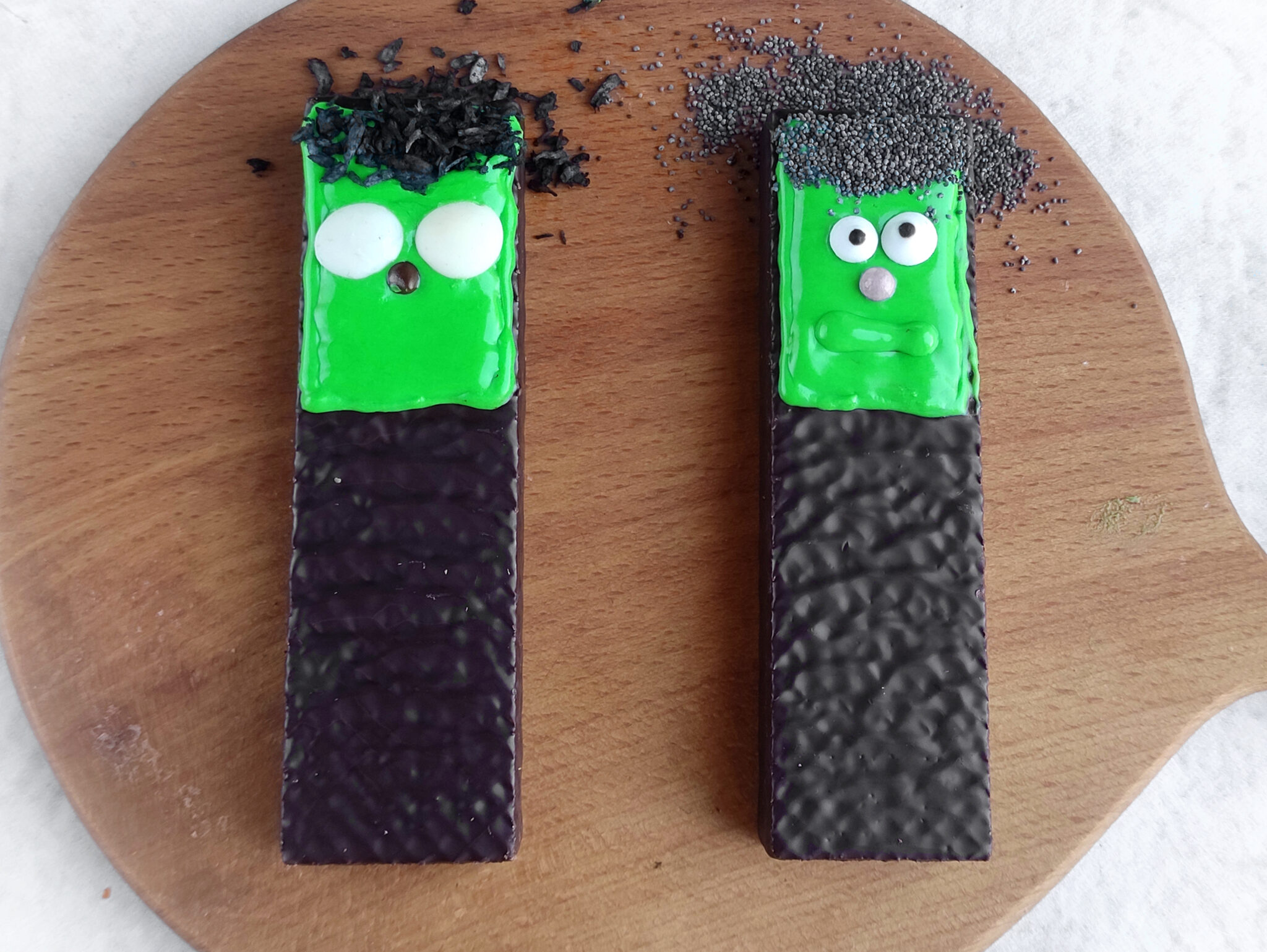 Frankenstein Chocolate Bars - Mixin Mamas