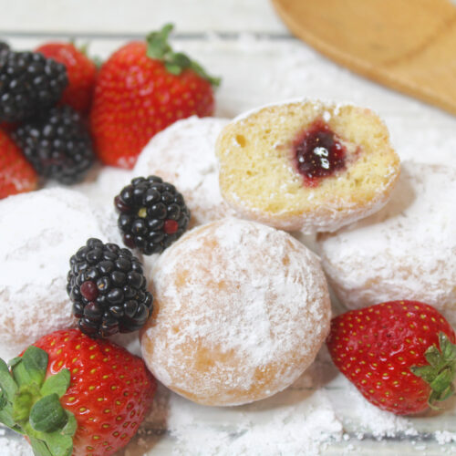 Berry Filled Beignets - Mixin Mamas